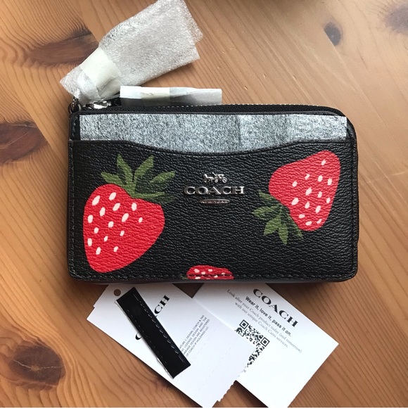 Coach | Bags | Coach Multifunction Card Case With Wild Strawberry Print ...